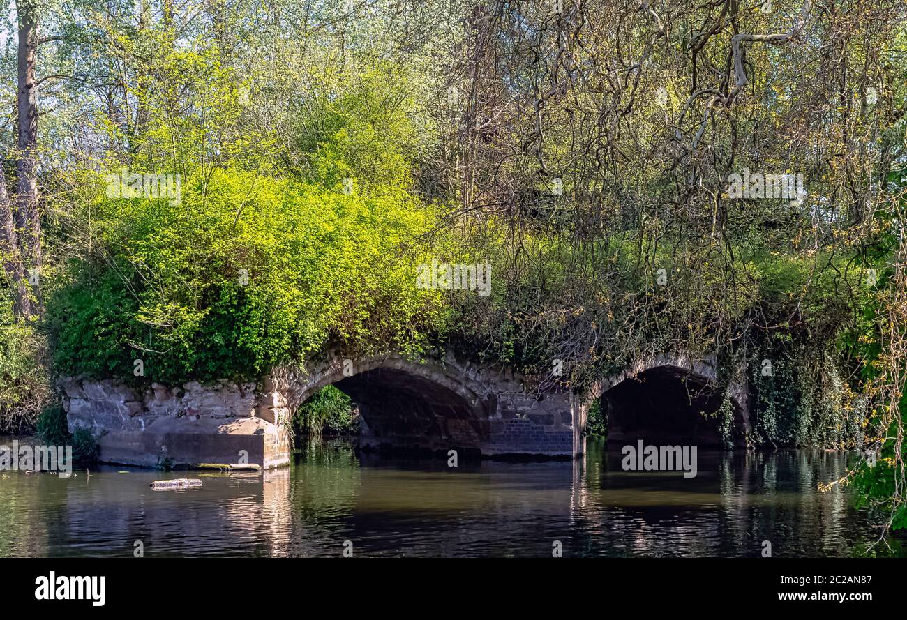 Multi arch bridge hi-res stock photography and images - Alamy