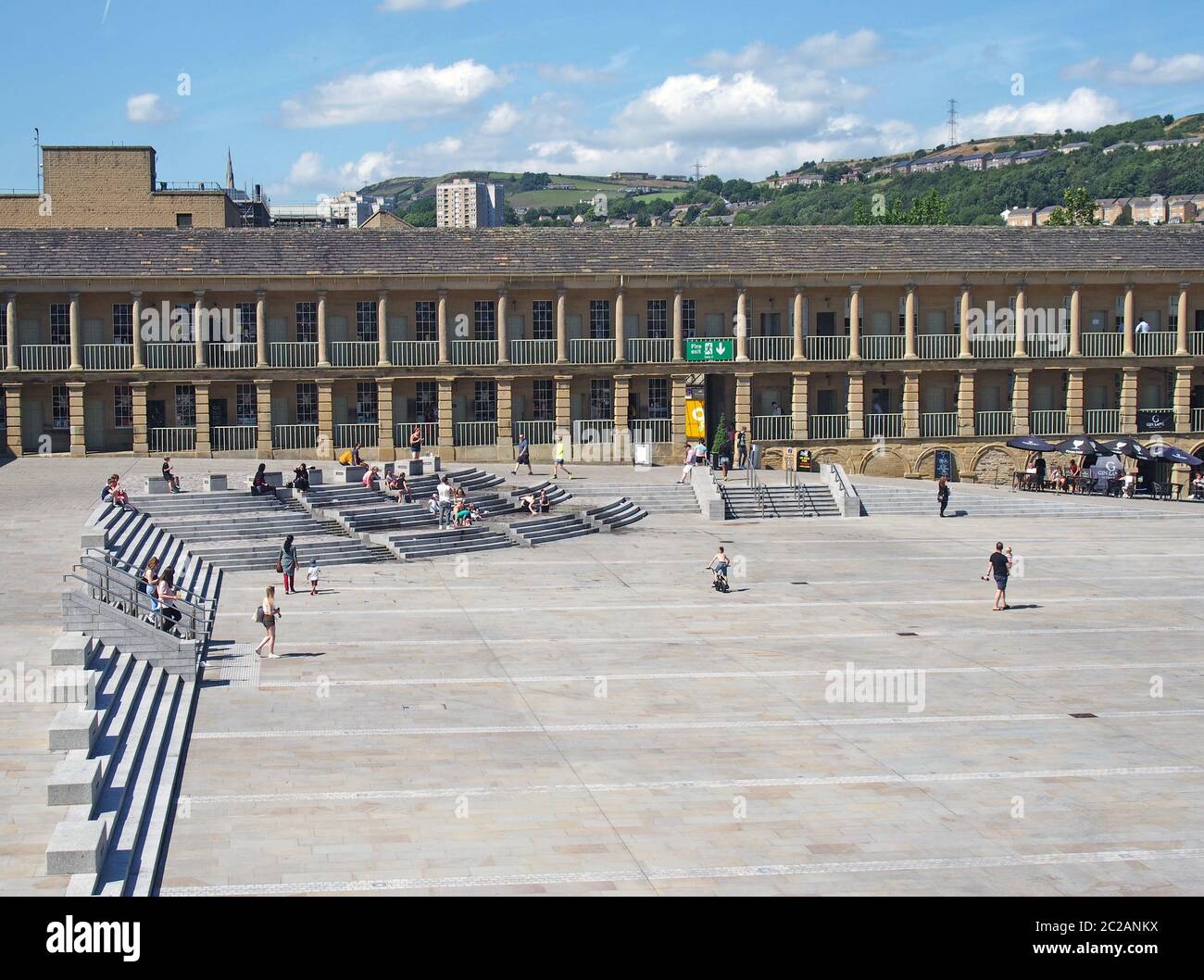 People walking at the square hi-res stock photography and images - Alamy