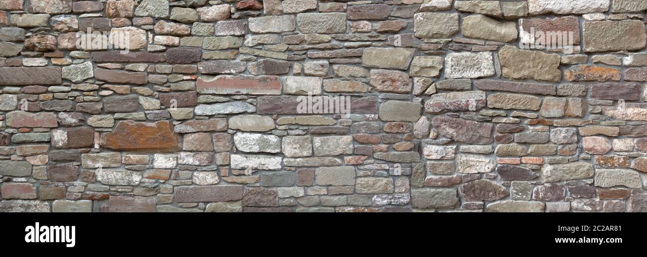Rough hewn stone wall hi-res stock photography and images - Alamy