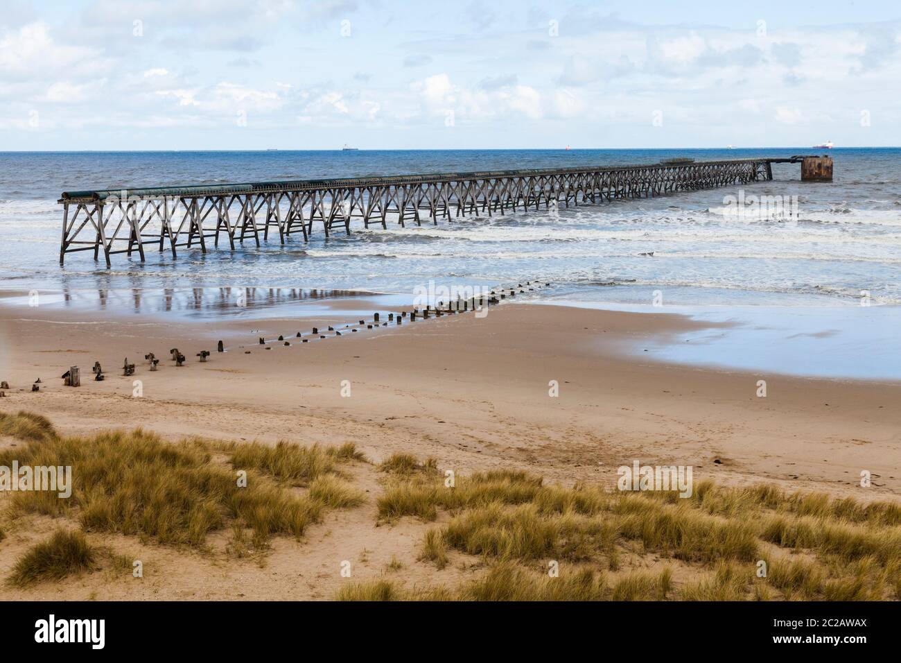 Steetley pier and beach hi-res stock photography and images - Alamy