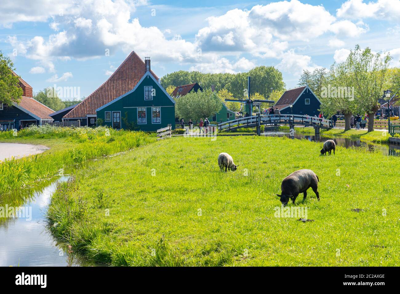 Dutch neighbourhood hi-res stock photography and images - Alamy