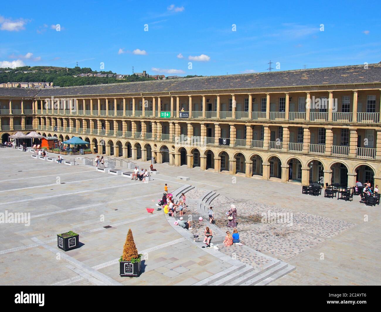 People walking at the square hi-res stock photography and images - Alamy