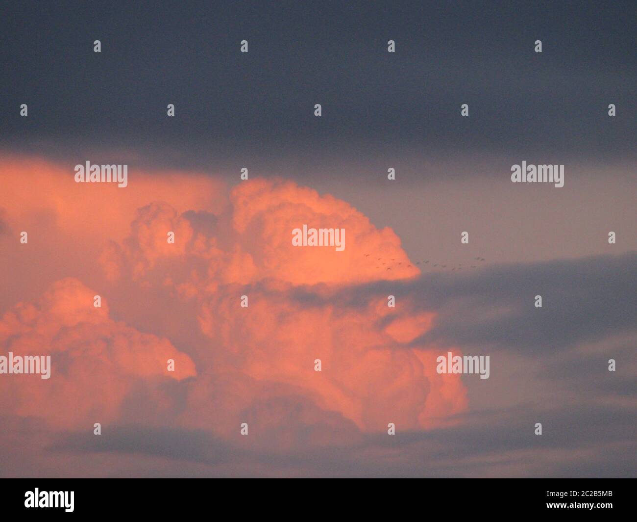 Dusk clouds hi-res stock photography and images - Alamy