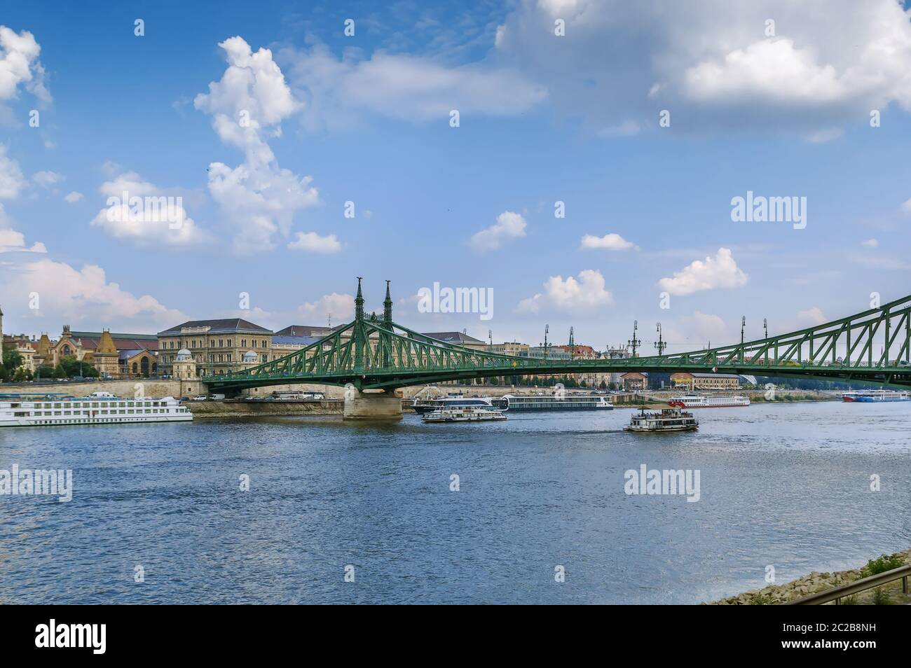 Historic bridge hungary hi-res stock photography and images - Alamy