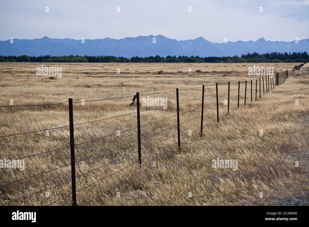 Open fields hi-res stock photography and images - Alamy