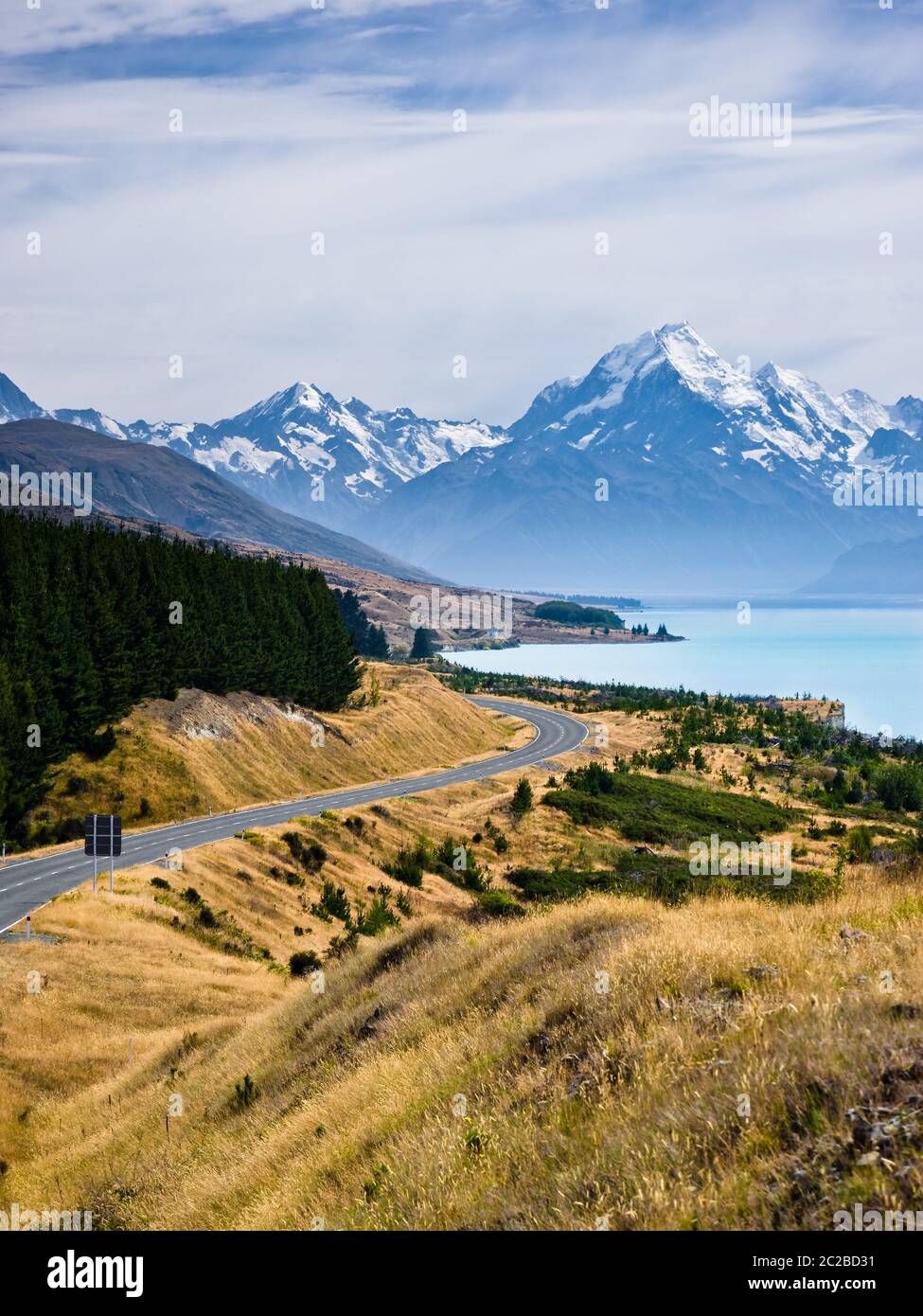 Lake pukaki lookout hi-res stock photography and images - Alamy