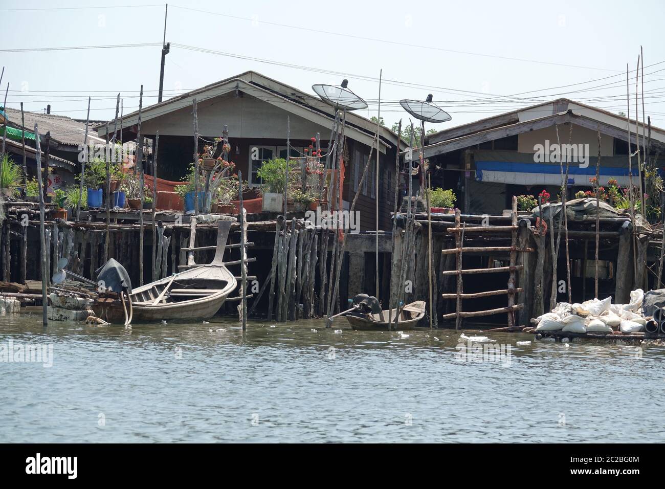 Baan Sam Chiong Nuea, Thailand. 01st Mar, 2020. Houses are built on ...