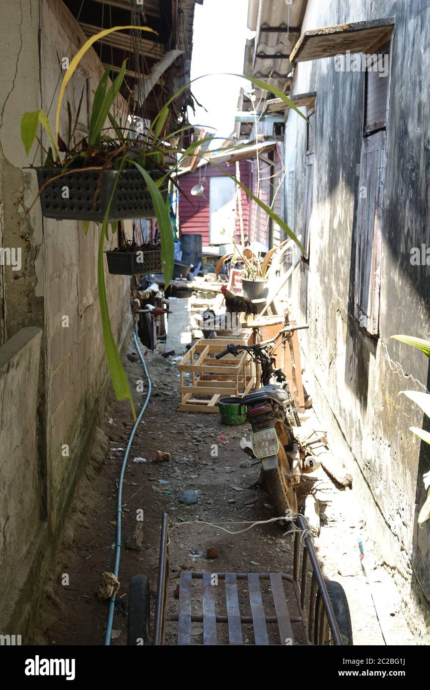 Baan Sam Chiong Nuea, Thailand. 01st Mar, 2020. An alleyway in the ...