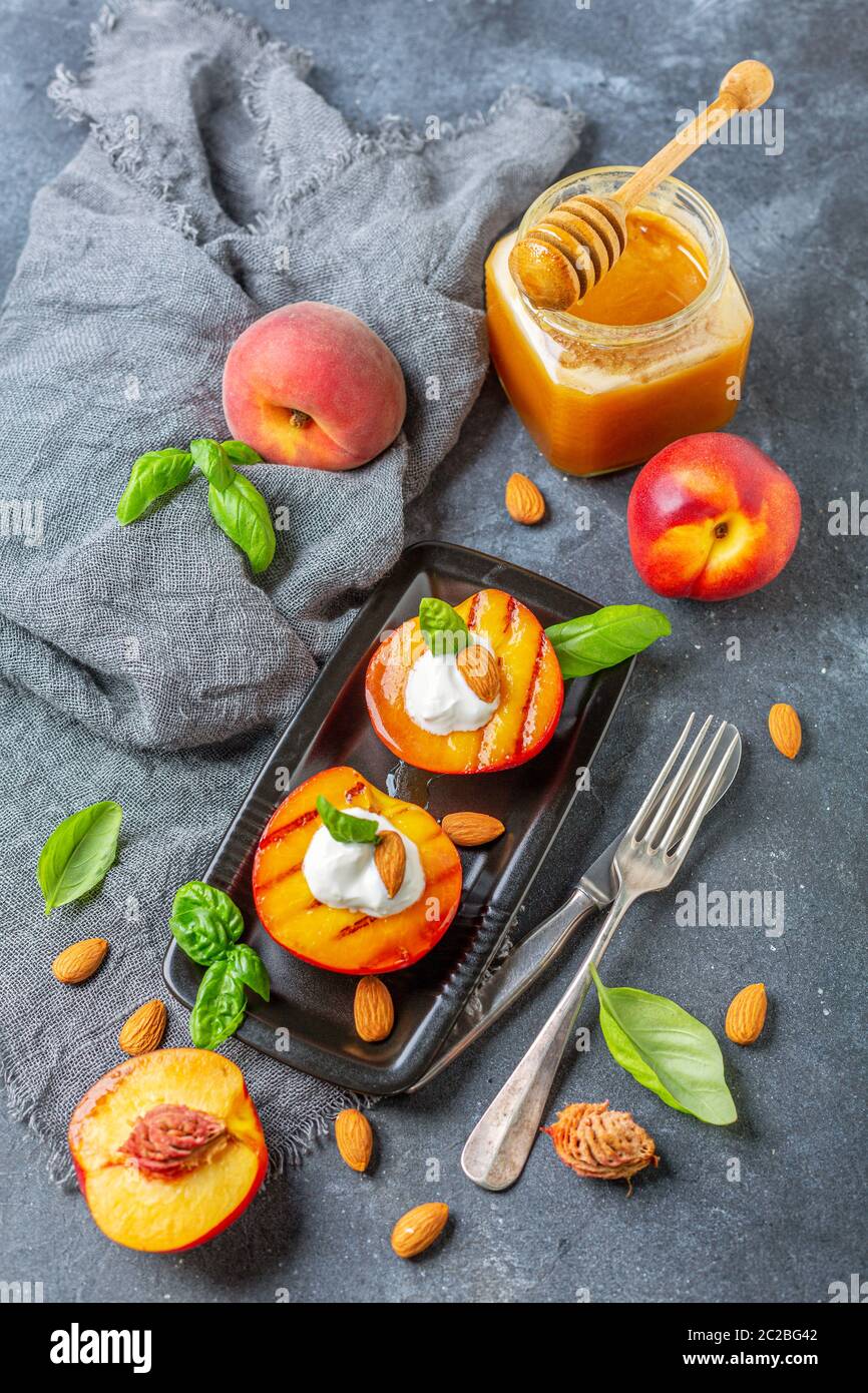 Honey basil hi-res stock photography and images - Alamy