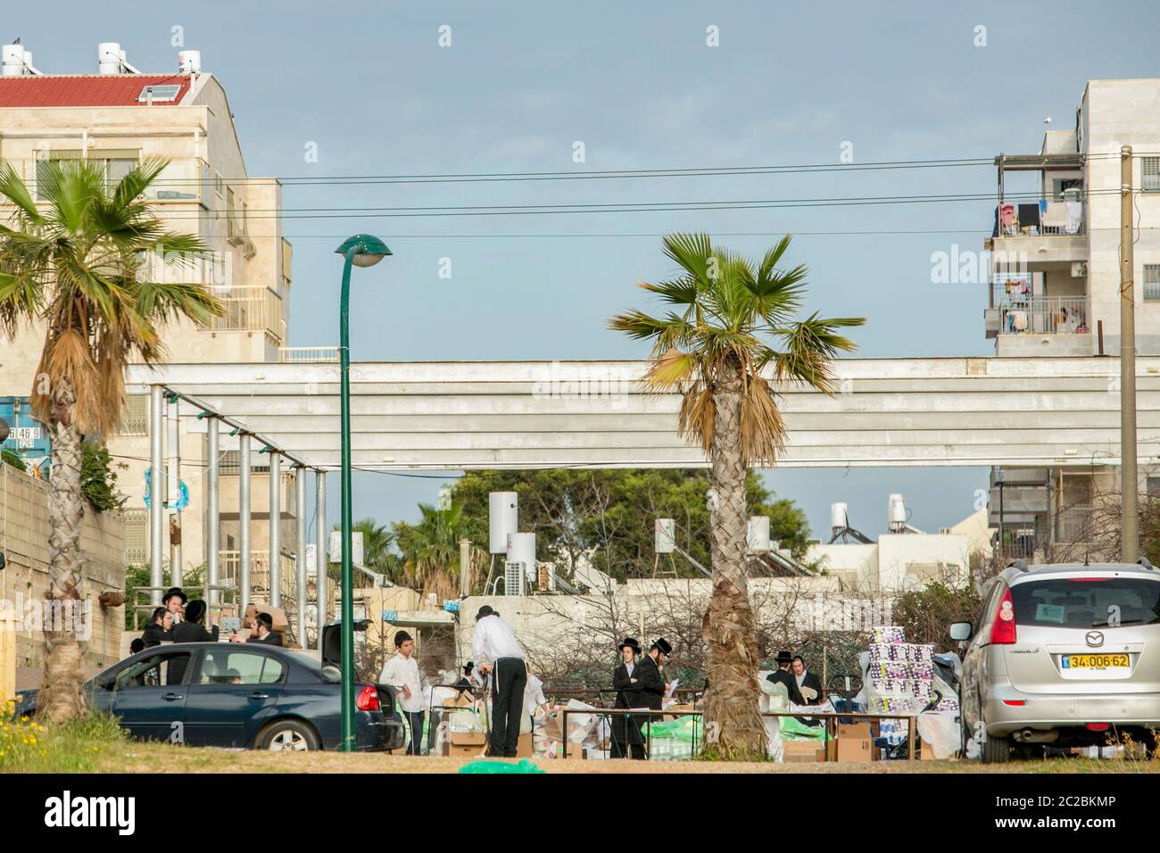 Yeshiva hi-res stock photography and images - Alamy