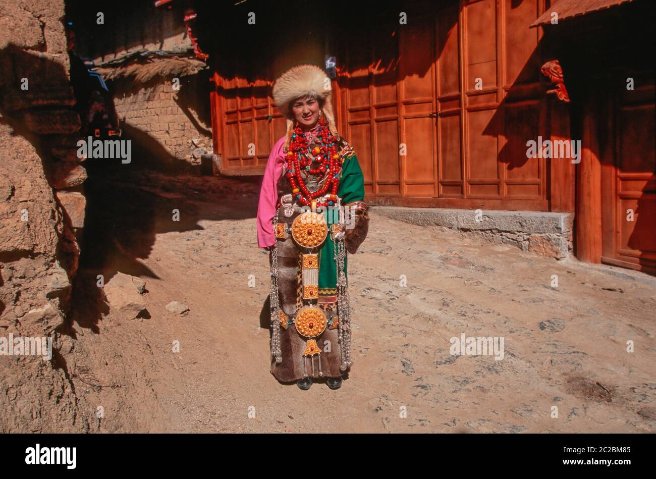 THIBETAN BRIDE IN TRADITIONAL DRESS, ZHONGDIAN (XIANGGELILA) SHANGRI-LA ...