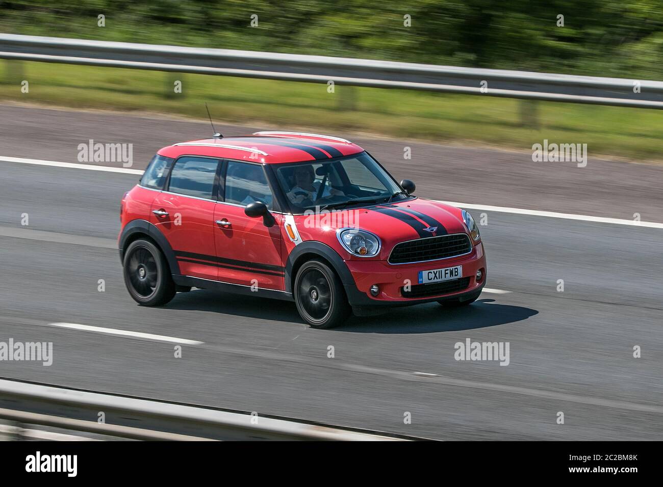 One mini car hi-res stock photography and images - Alamy
