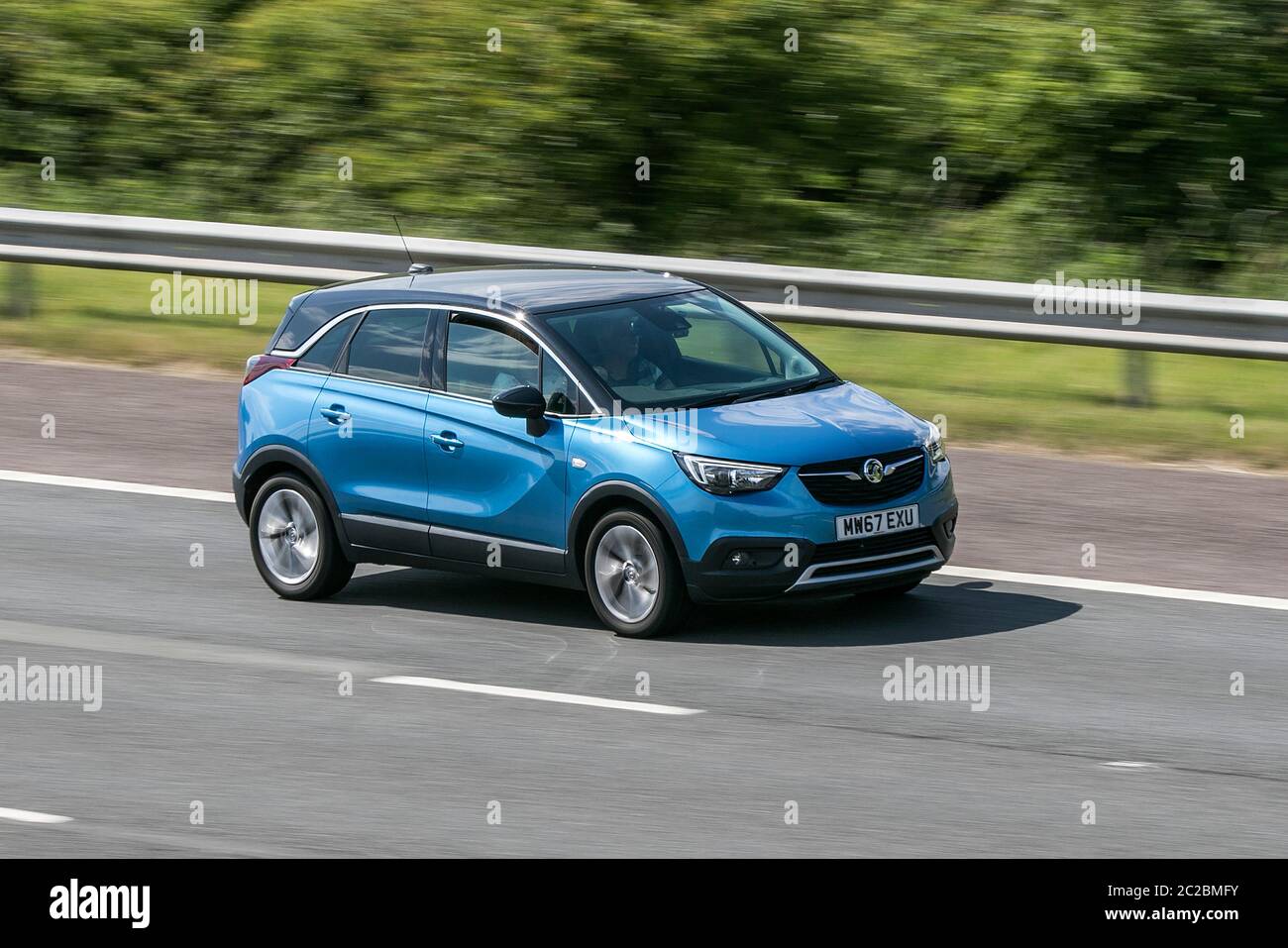 Crossland x tech ln nav eco ss hi-res stock photography and images - Alamy