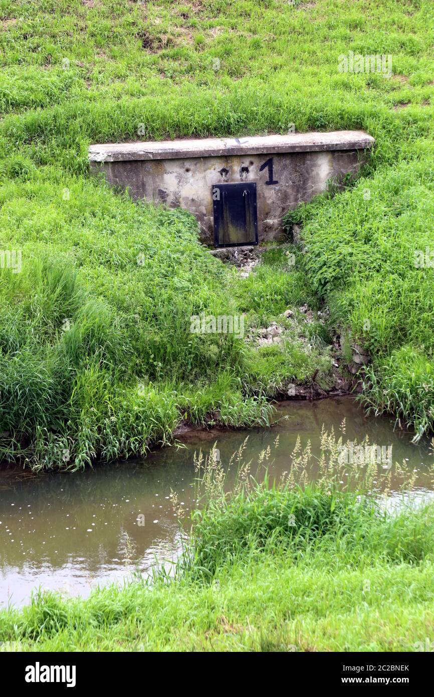Storm drain outlet hi-res stock photography and images - Alamy