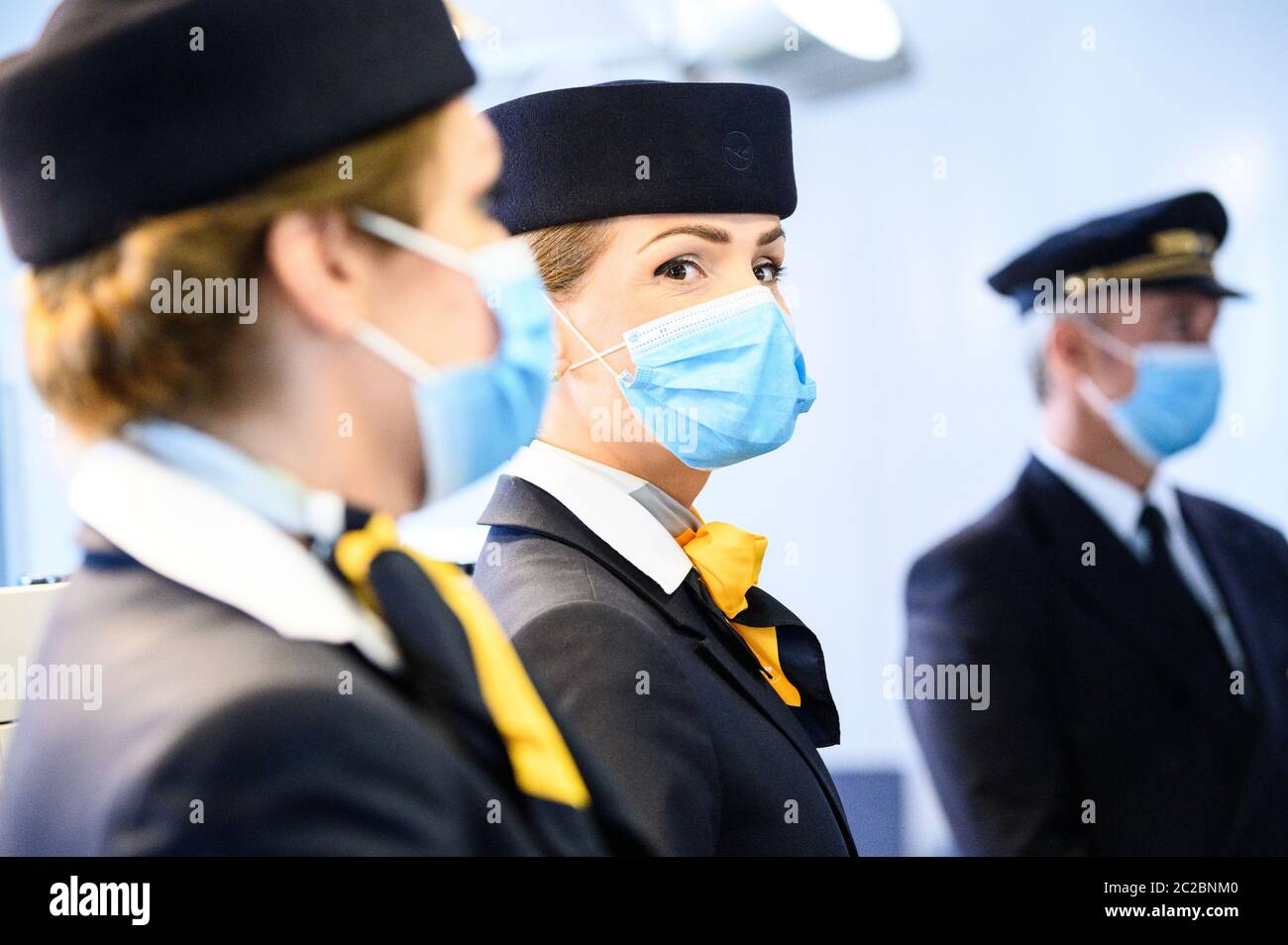 Another flight hi-res stock photography and images - Alamy