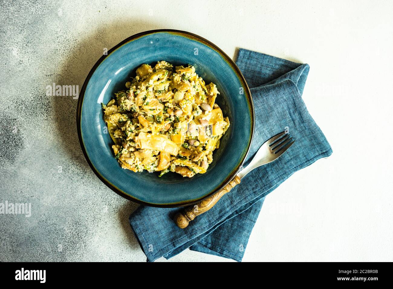Georgian lobio dish Stock Photo - Alamy