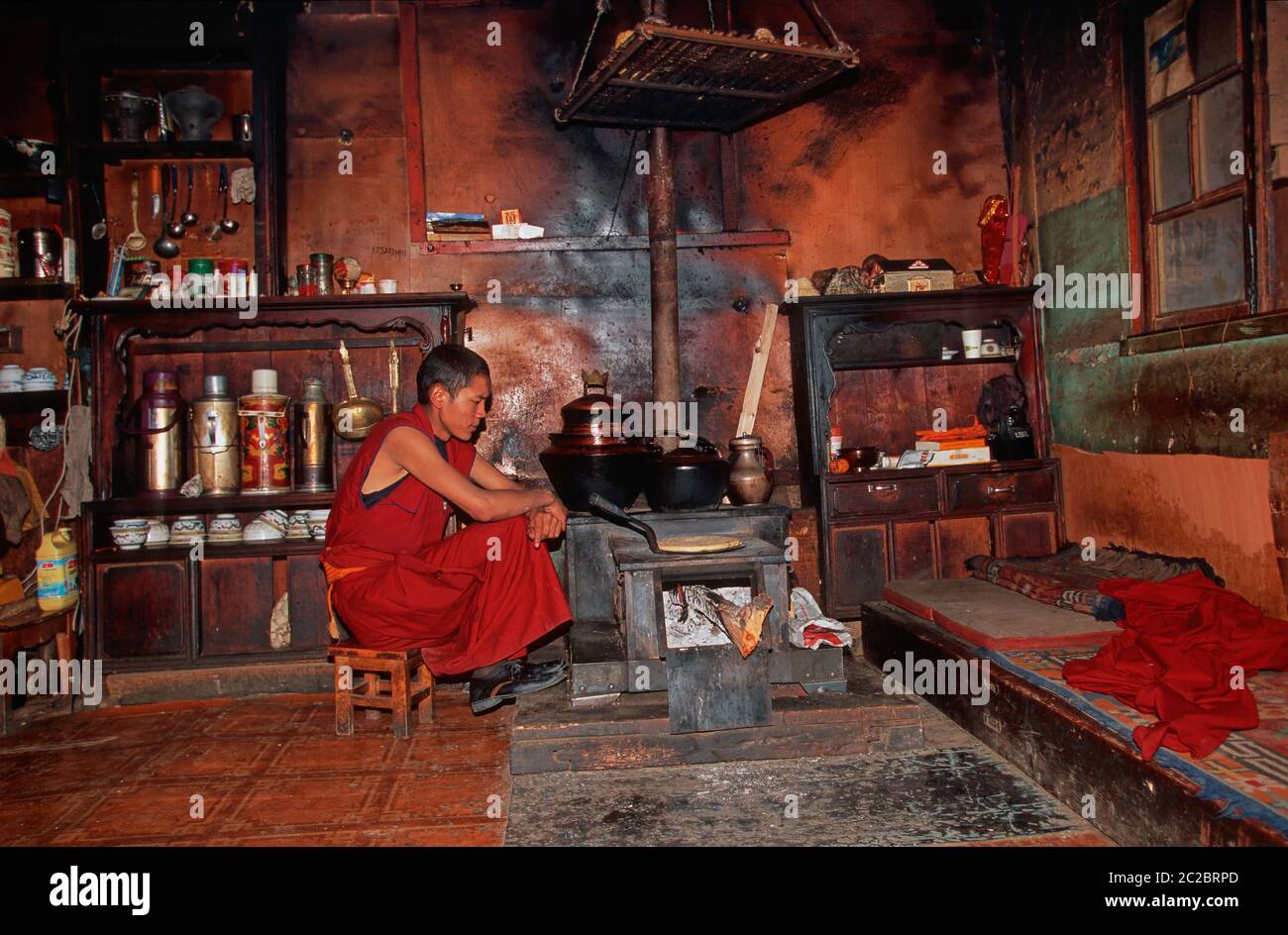 Monk cooking bread for buddha hi-res stock photography and images - Alamy