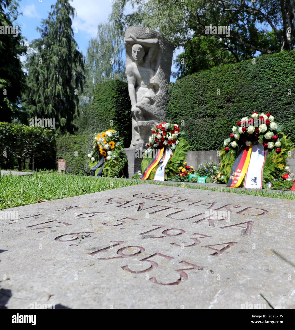 Gerhard santura hi-res stock photography and images - Alamy