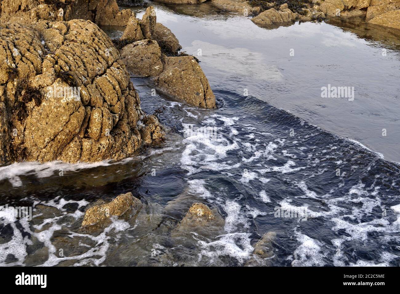 Reef waves hi-res stock photography and images - Alamy