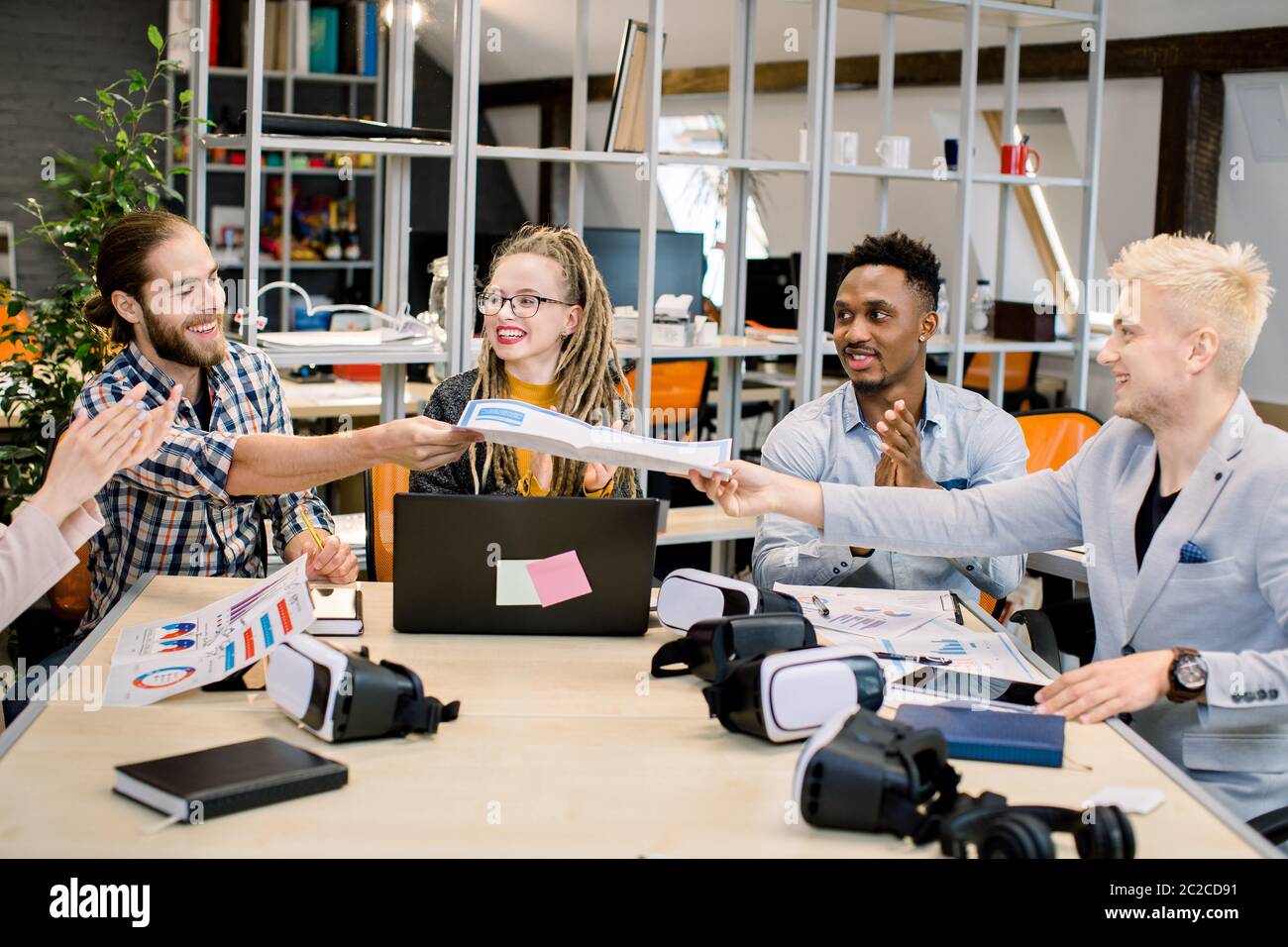 Startup, teamwork, brainstorming, meeting concept. Creative five ...