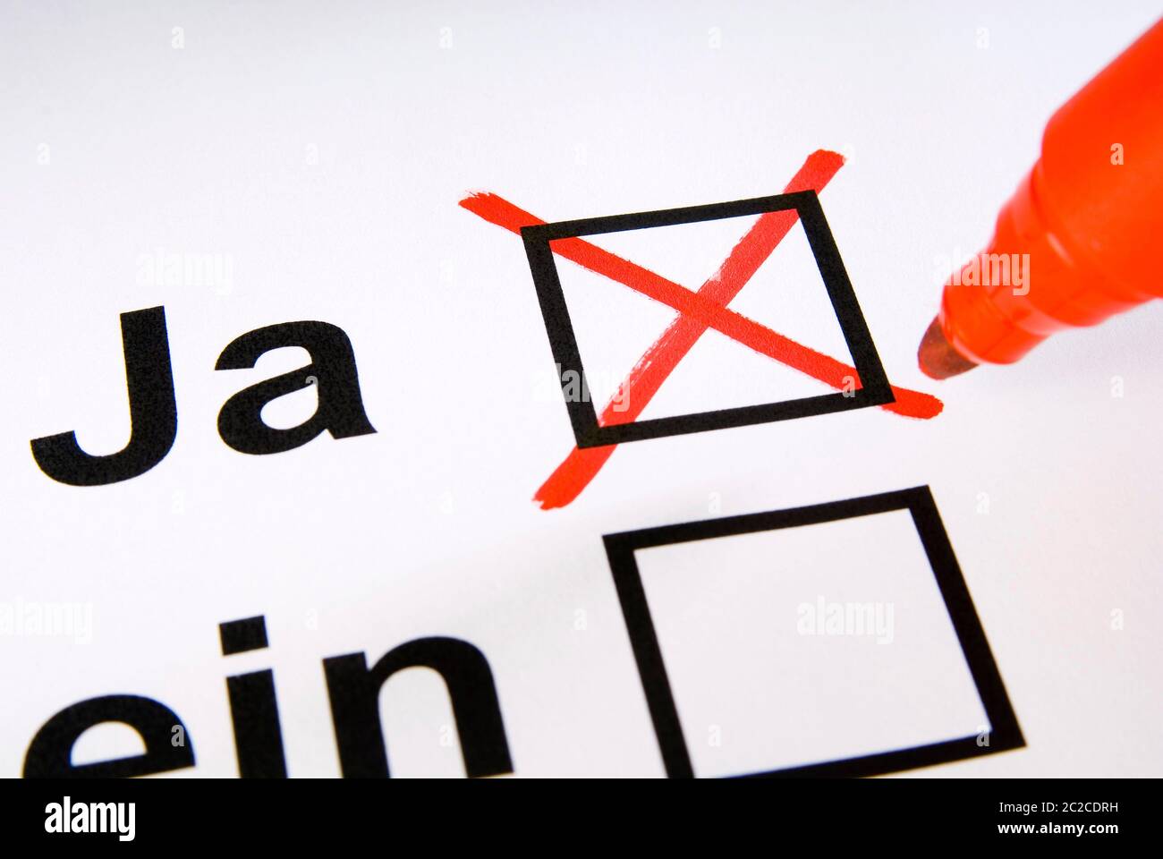 Ticked box symbol hi-res stock photography and images - Alamy