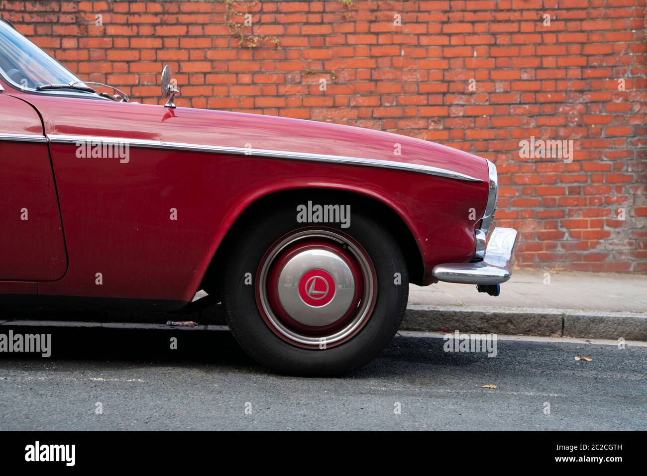 Classic volvo hi-res stock photography and images - Alamy