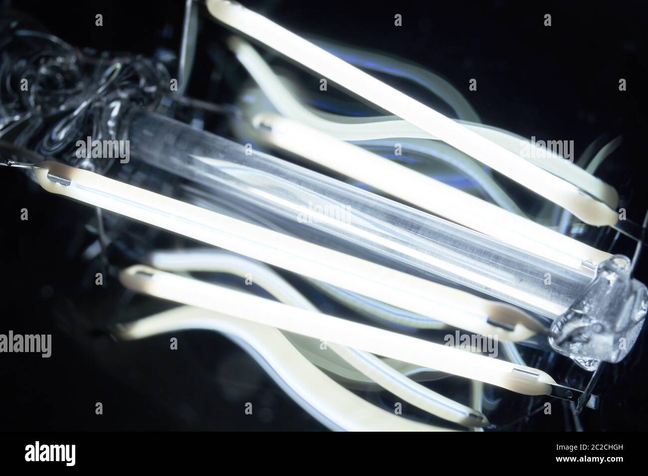 Modern filament lighting hi-res stock photography and images - Alamy