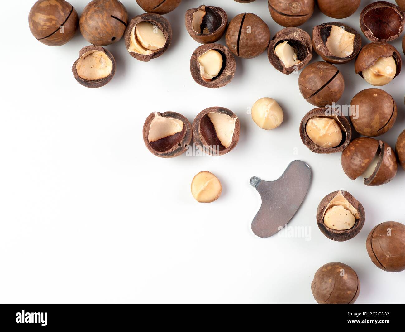 Set macadamia nuts isolated Stock Photo - Alamy