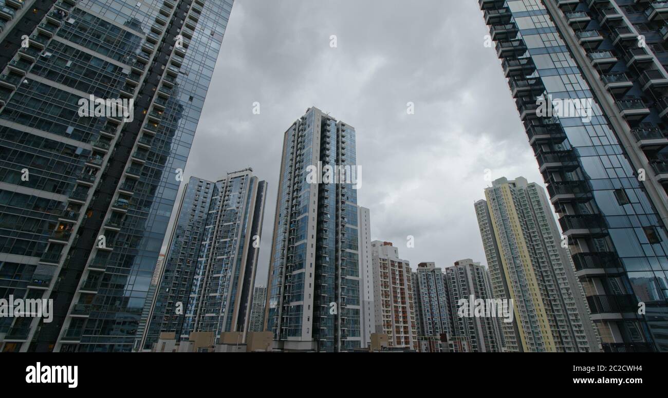 Cloud movement over building hi-res stock photography and images - Alamy