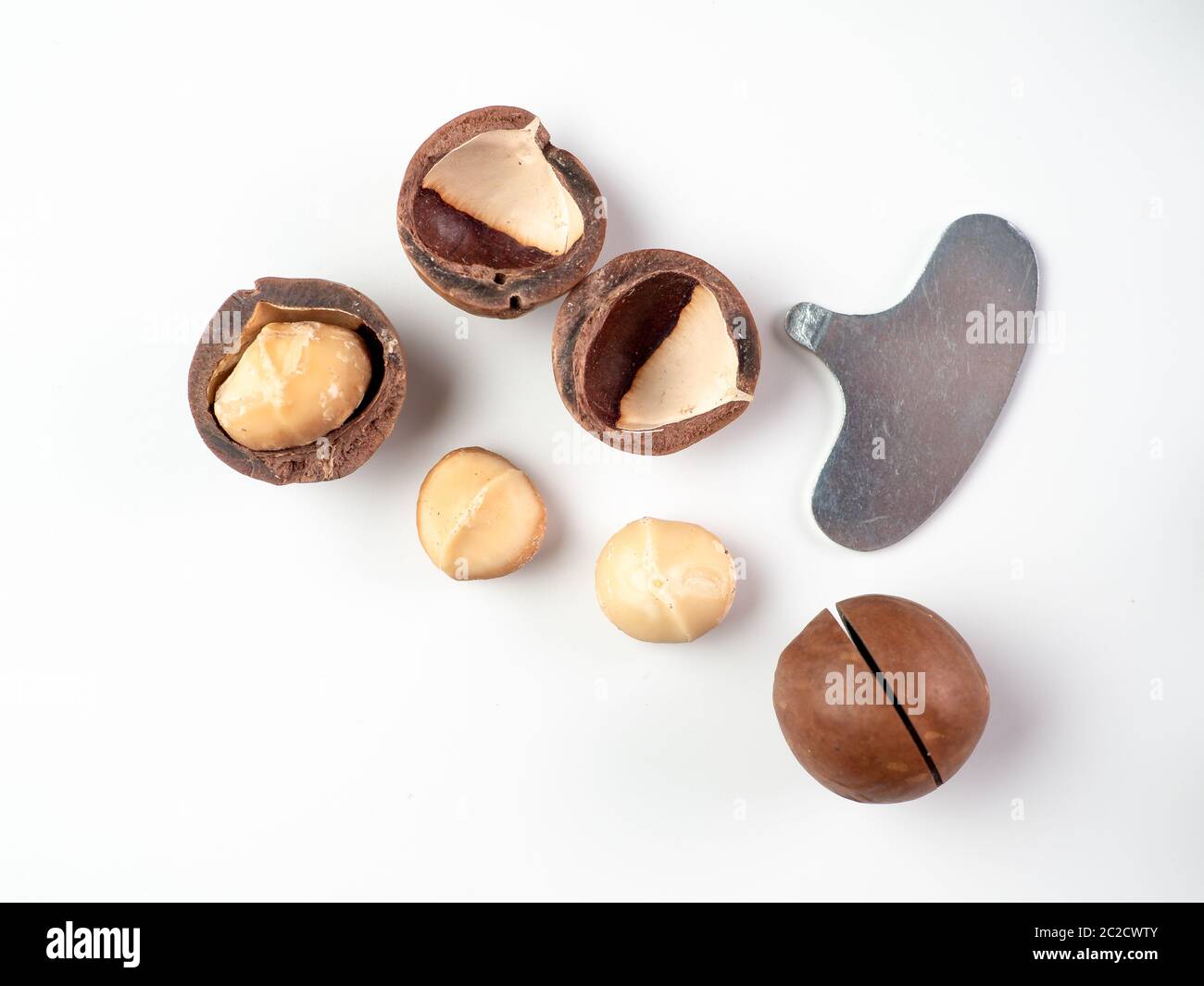 Set macadamia nuts isolated Stock Photo - Alamy