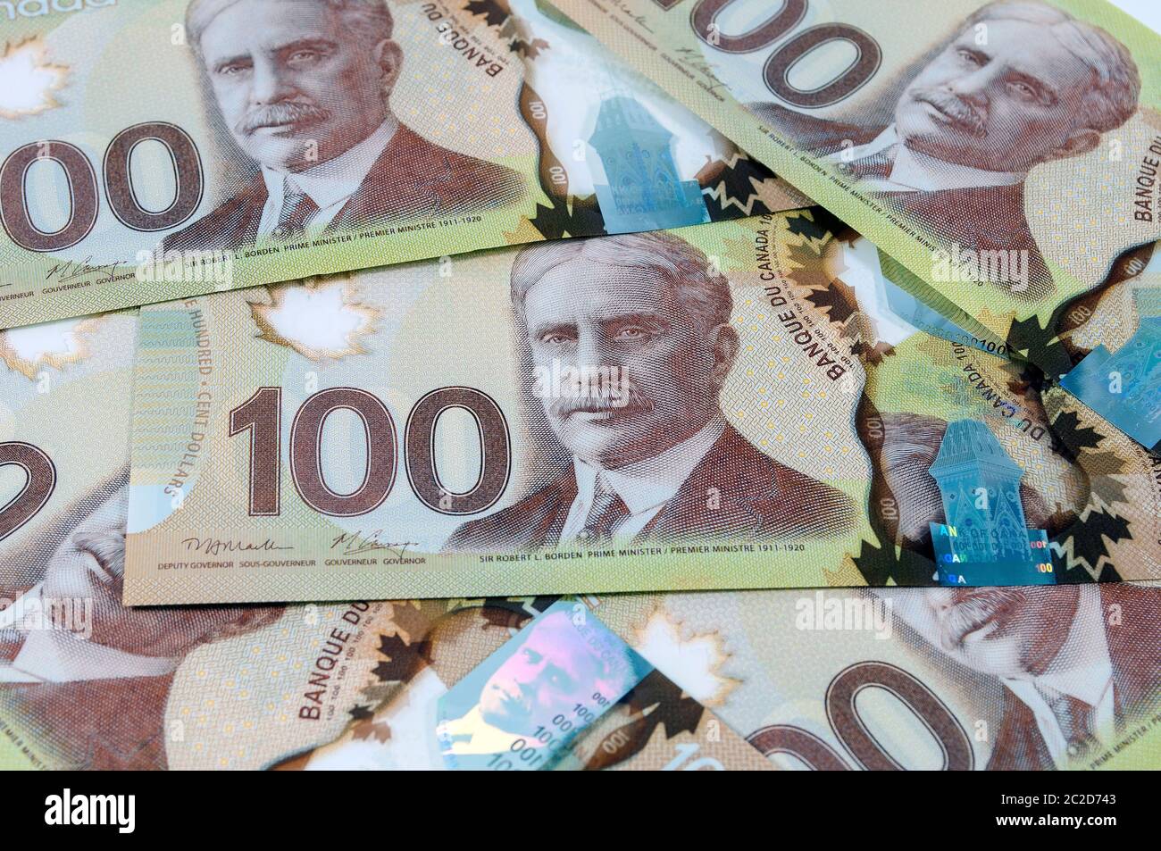 Canadian dollar bill 100 hi-res stock photography and images - Alamy