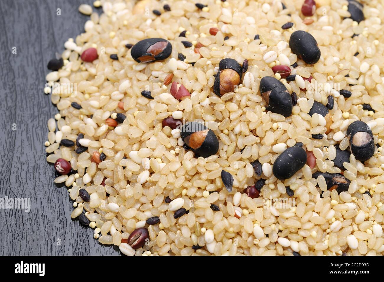 Raw rice hi-res stock photography and images - Alamy