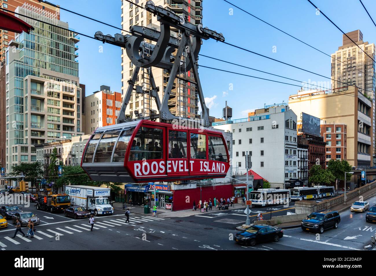New York City / USA - JUL 27 2018: Roosevelt Island Tramway Stock Photo ...
