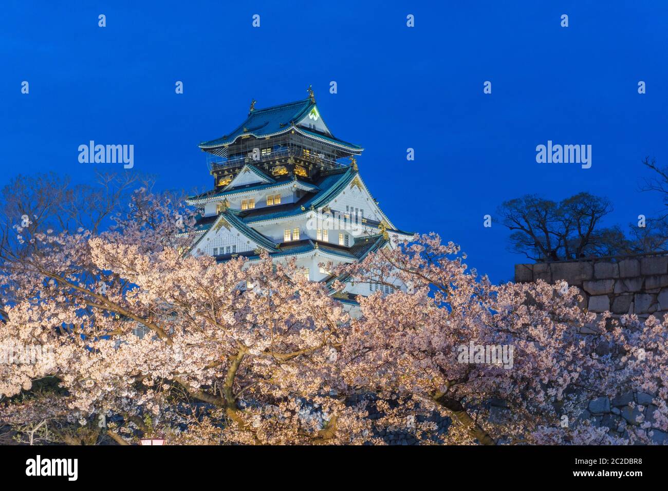 The Osaka castle is one of Japan's most famous landmarks in Japan when ...