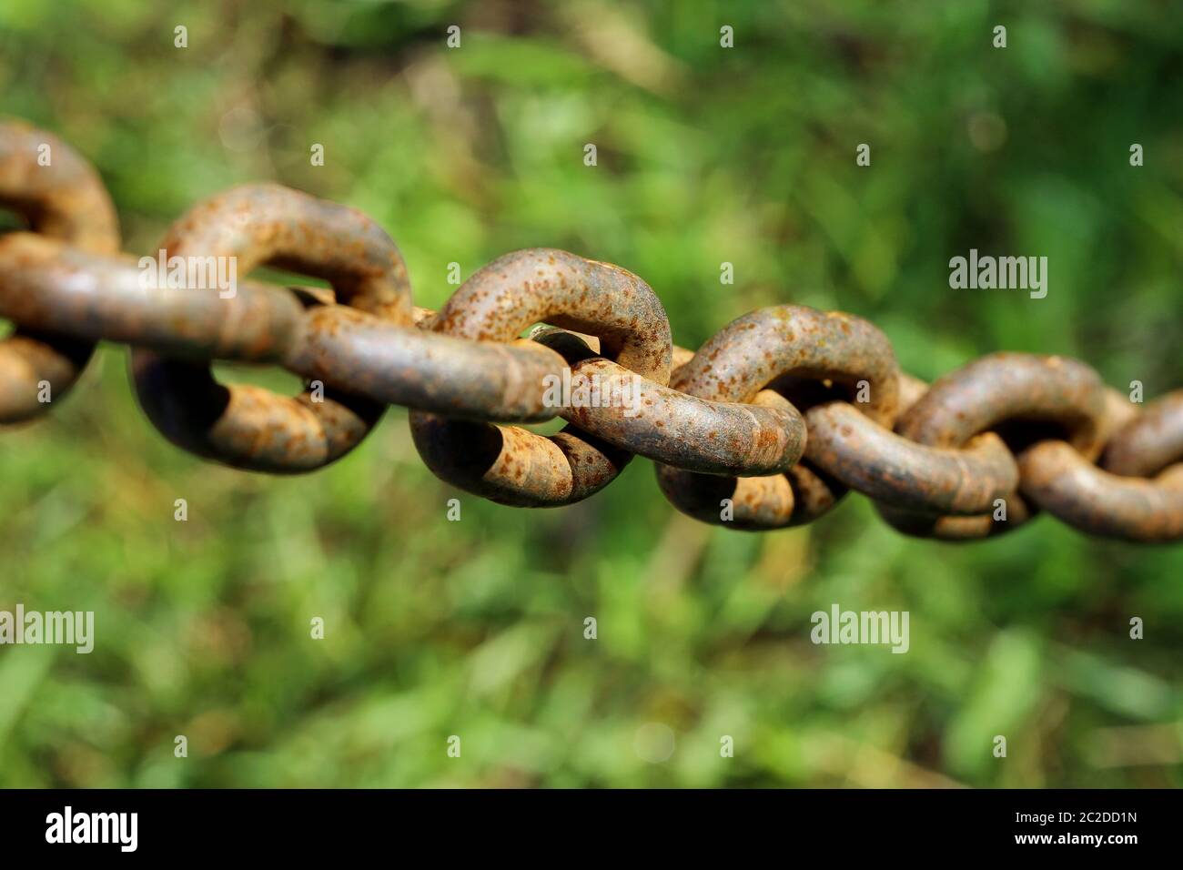 Rusty iron chain Stock Photo - Alamy