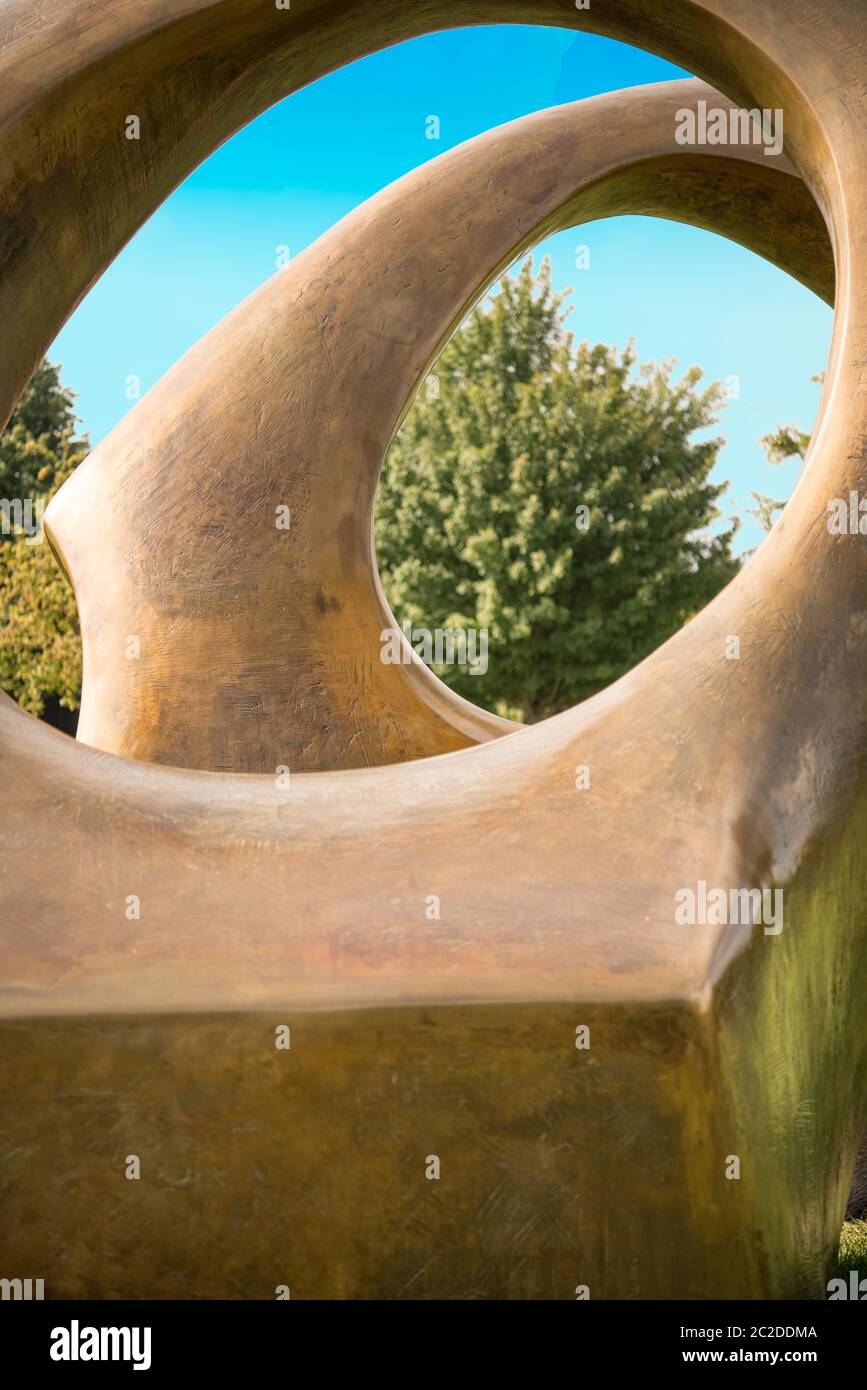 Sculpture double oval figures at The Henry Moore Foundation Stock Photo - Alamy