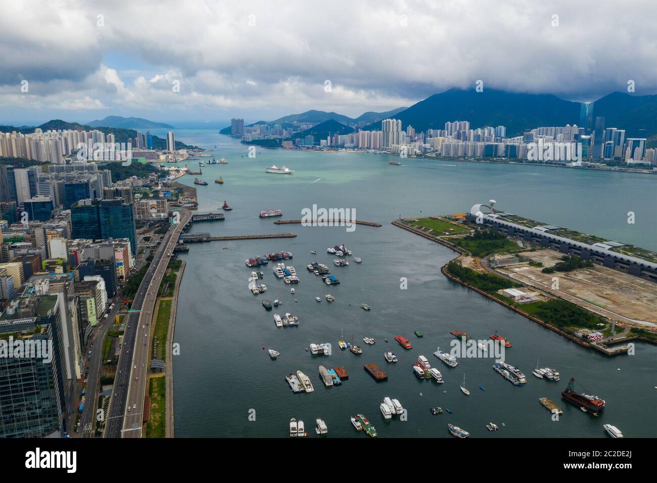 Kowloon bay hong kong 02 hi-res stock photography and images - Alamy