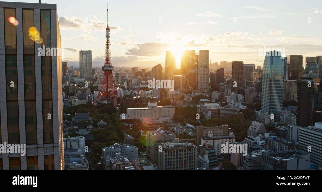 Sunset day night scene tokyo hi-res stock photography and images - Alamy