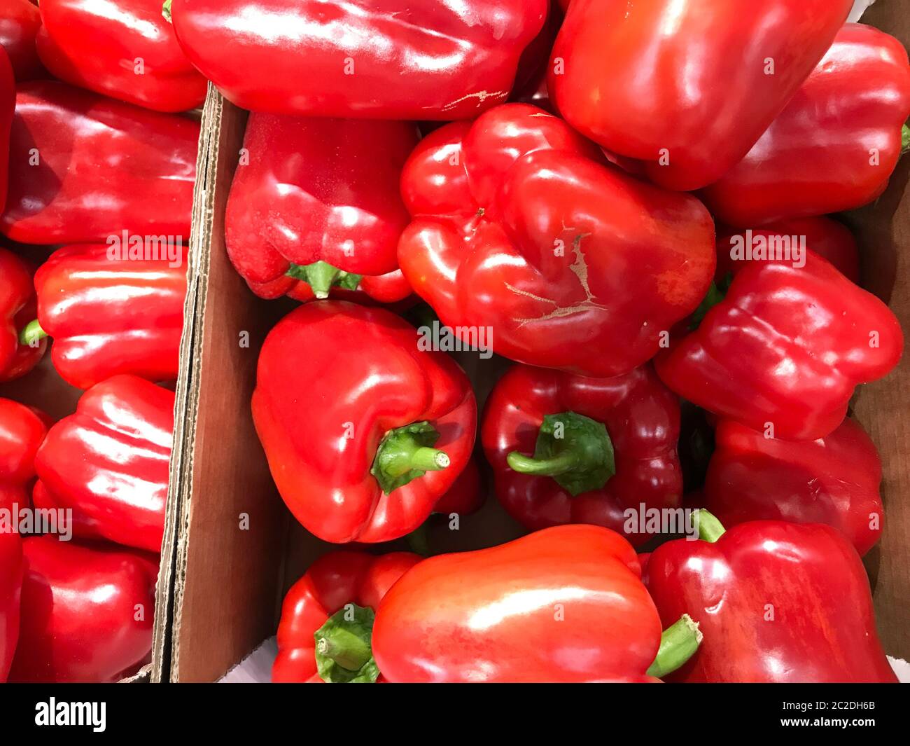 Sweet bulgarian peppers market hi-res stock photography and images - Alamy