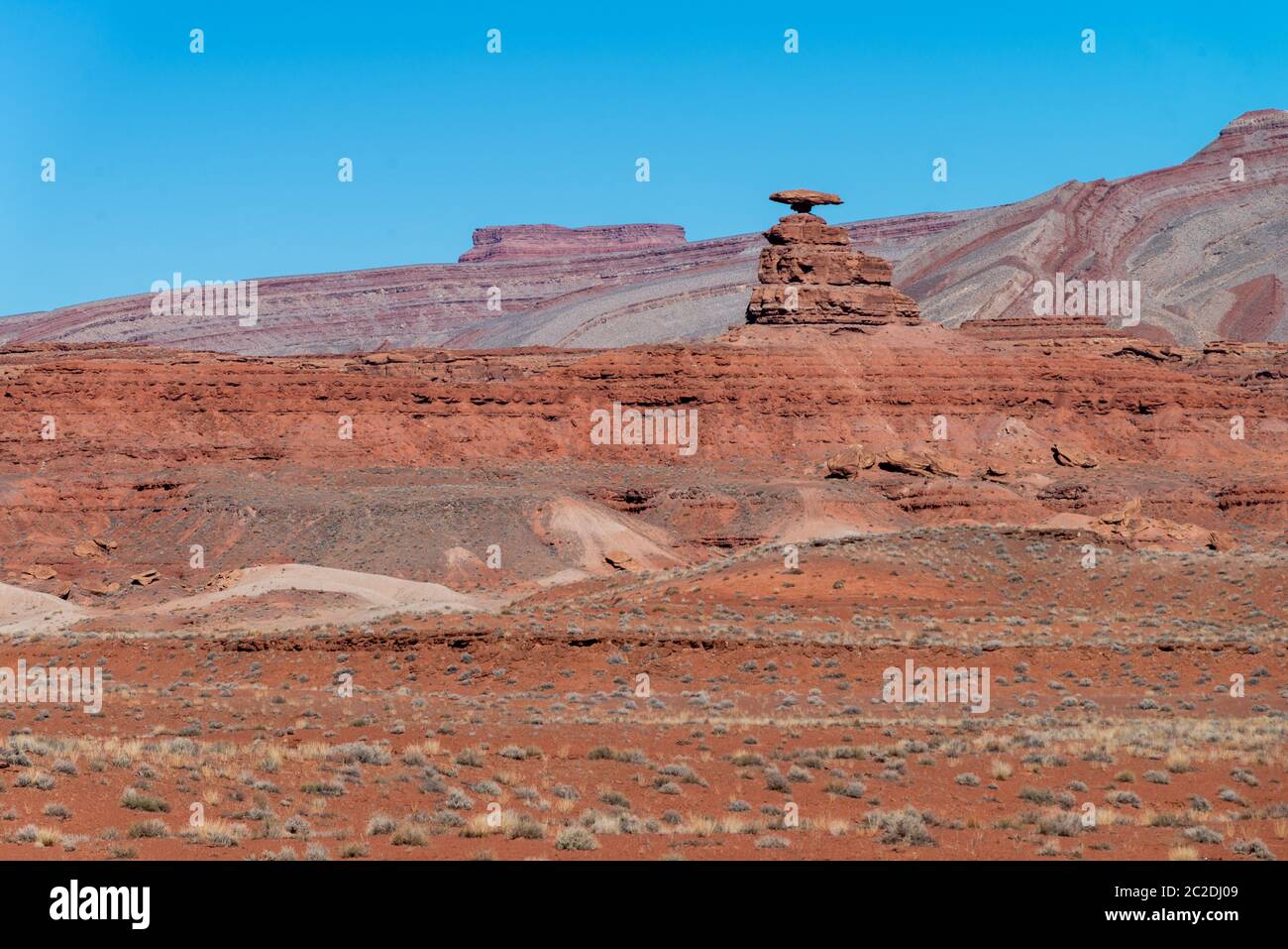 Rock formations named Hat Rock in Utah Stock Photo - Alamy