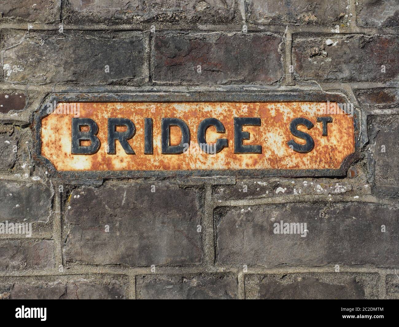 Bridge Street sign in Chepstow, UK Stock Photo - Alamy