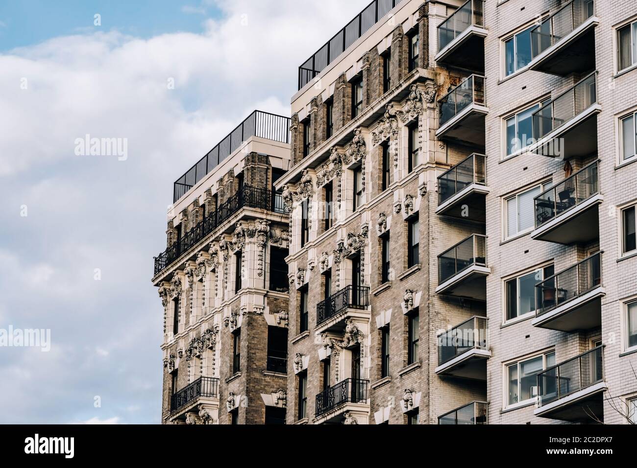 Old riverside buildings hi-res stock photography and images - Alamy