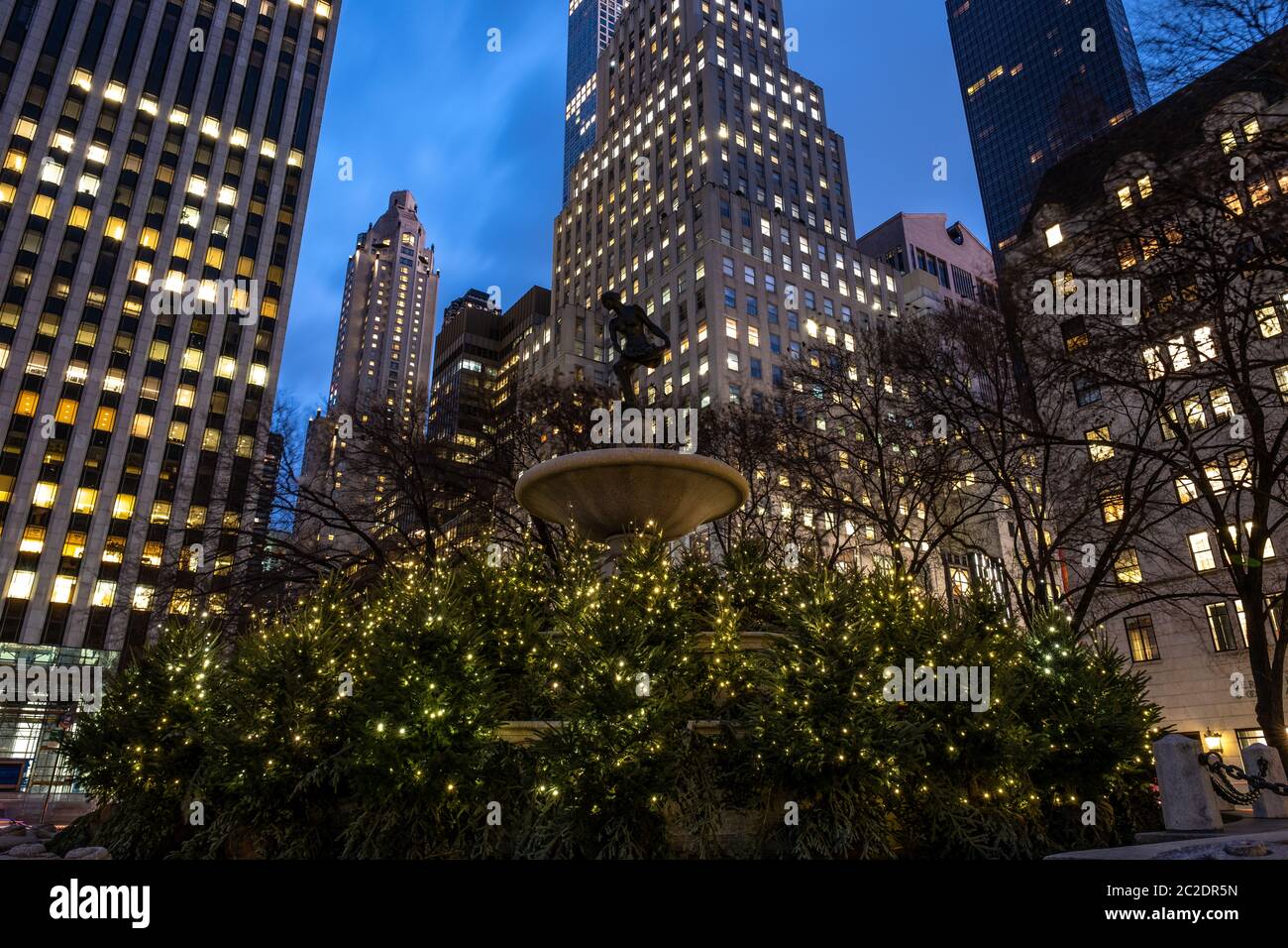 Pulitzer plaza hi-res stock photography and images - Alamy