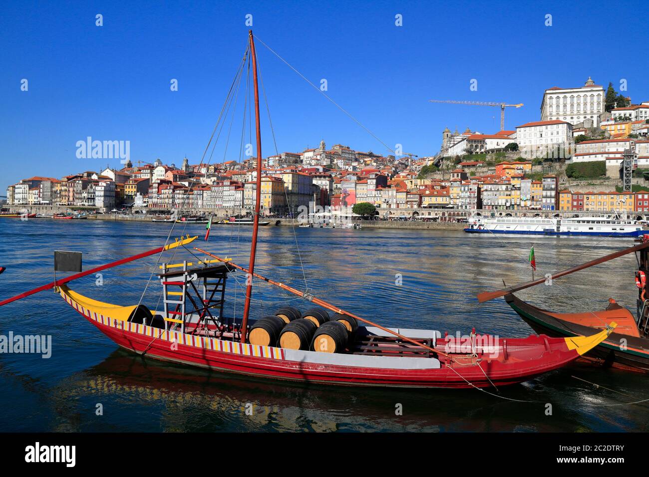 Traditional rabelo boats, Porto city skyline, Douro river and and Dom ...