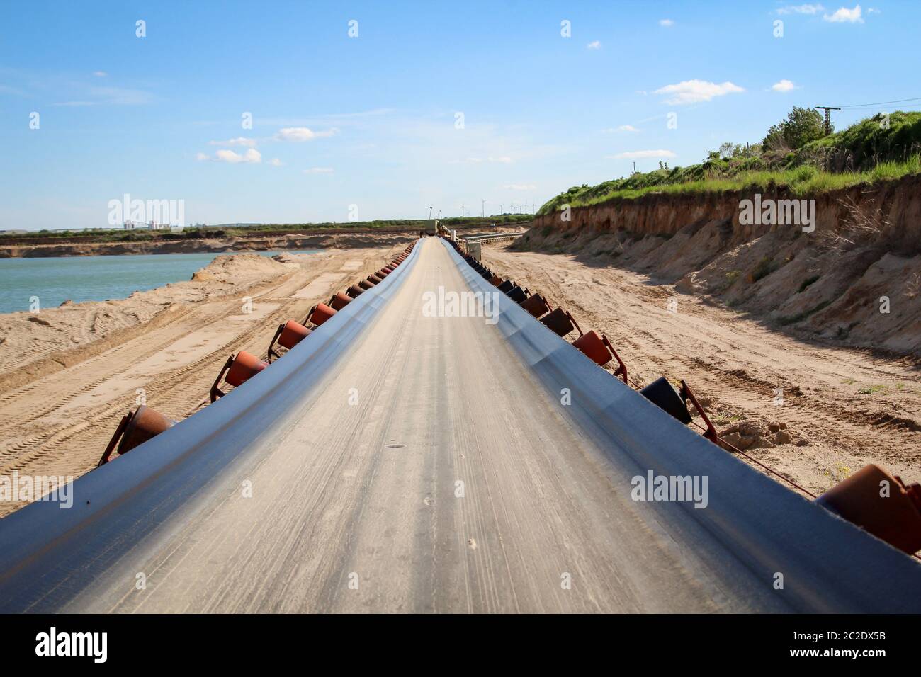Transporting wide loads hi-res stock photography and images - Alamy