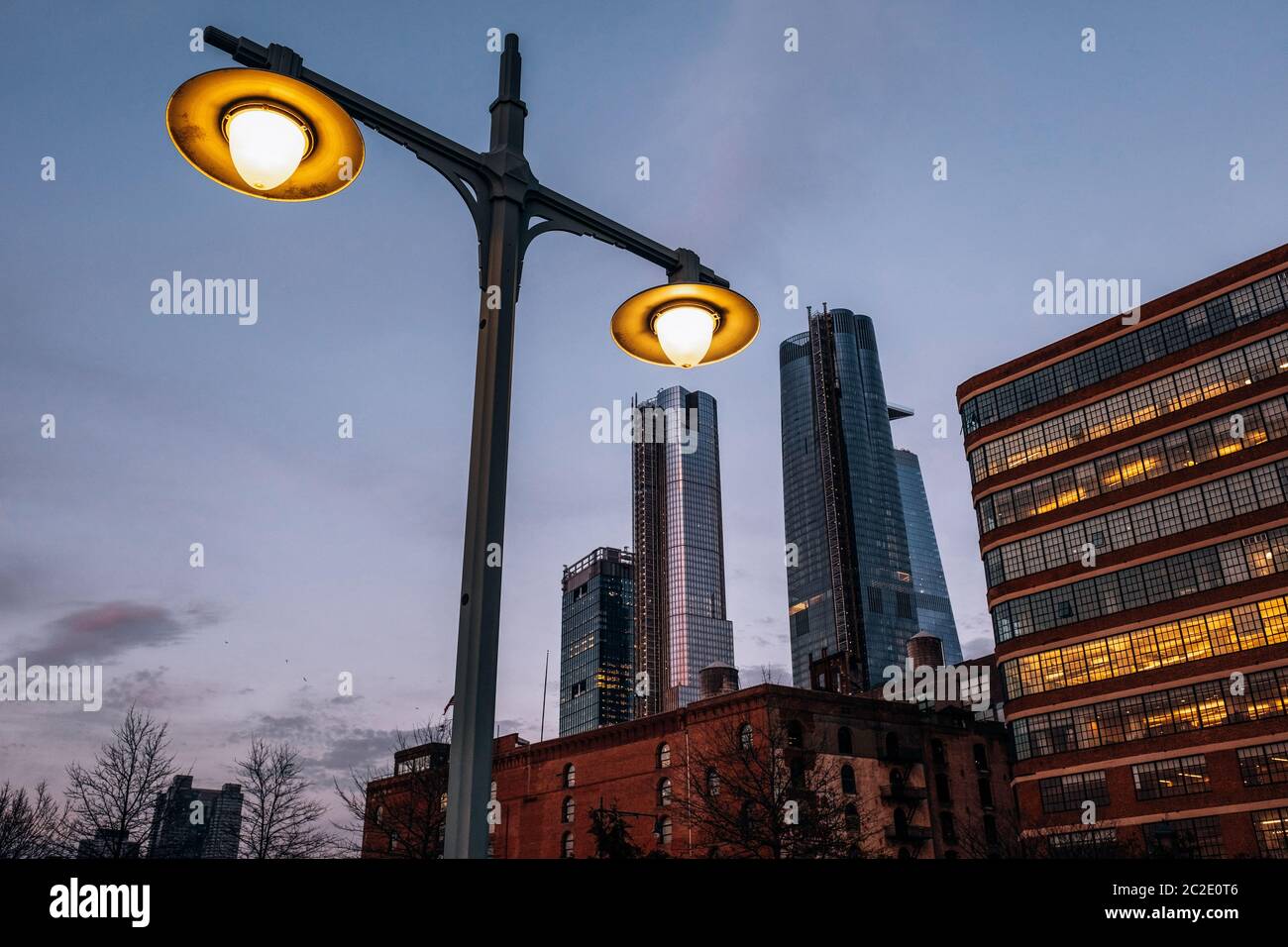 Pier 64 park hi-res stock photography and images - Alamy