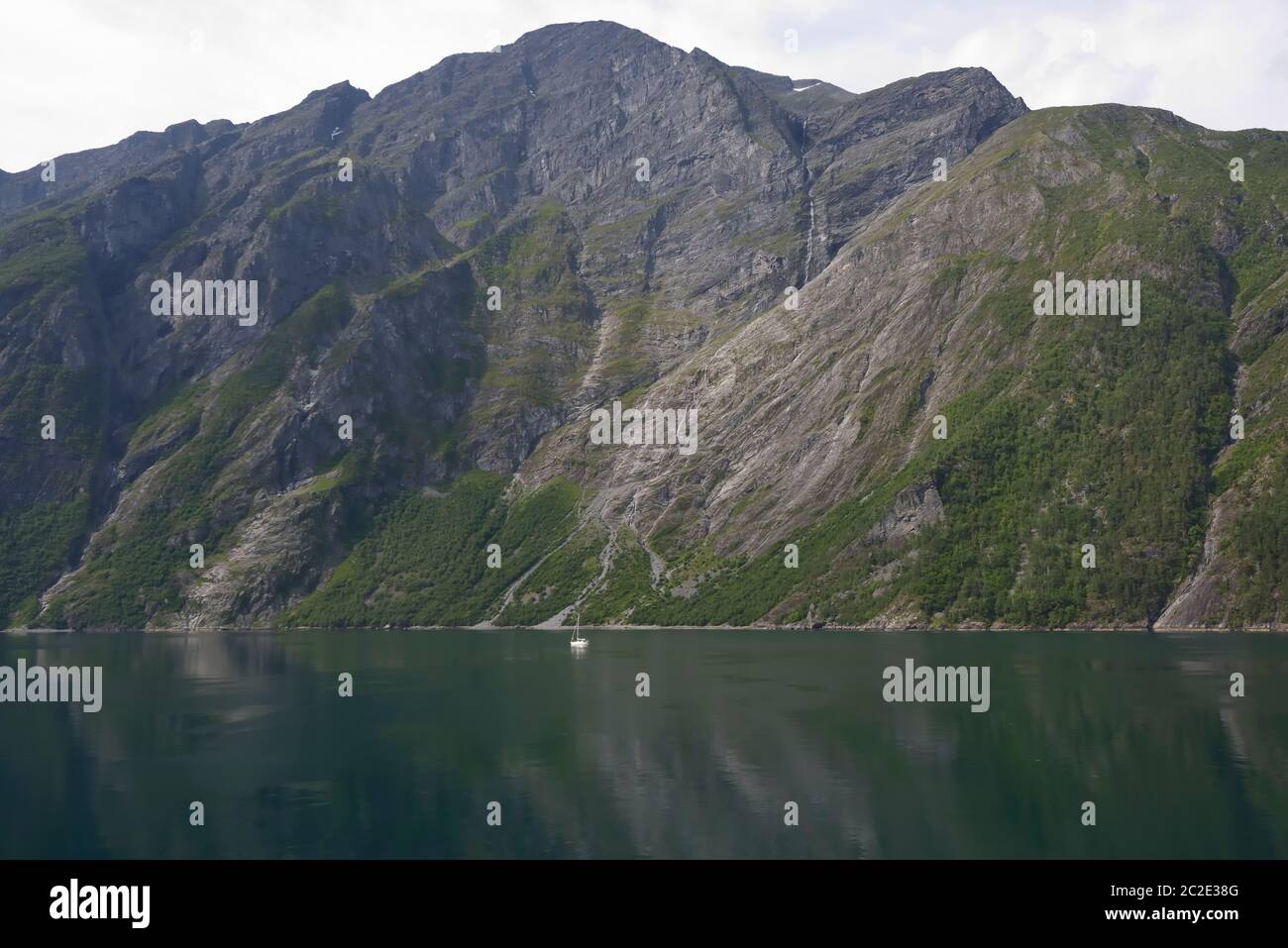 Geiranger waterfalls hi-res stock photography and images - Alamy
