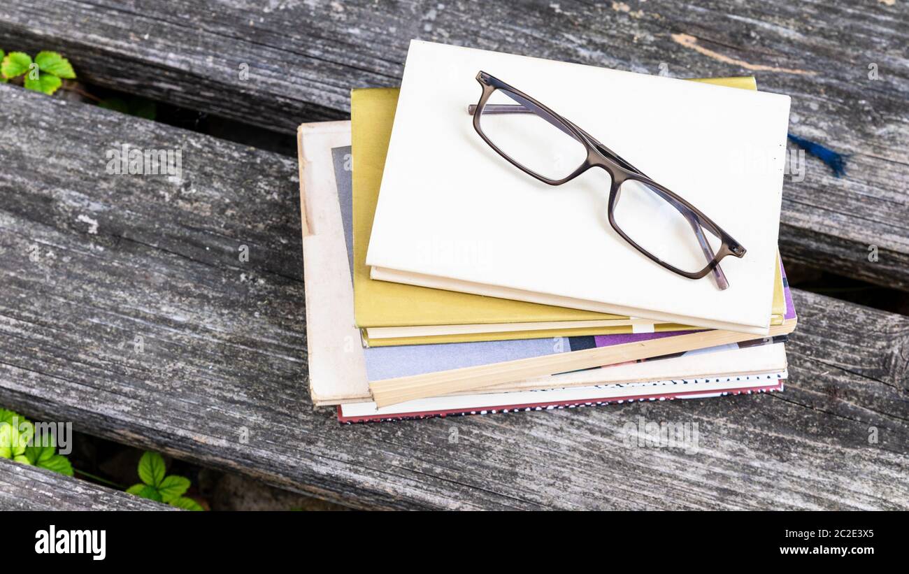 Pile composition books school hi-res stock photography and images - Alamy