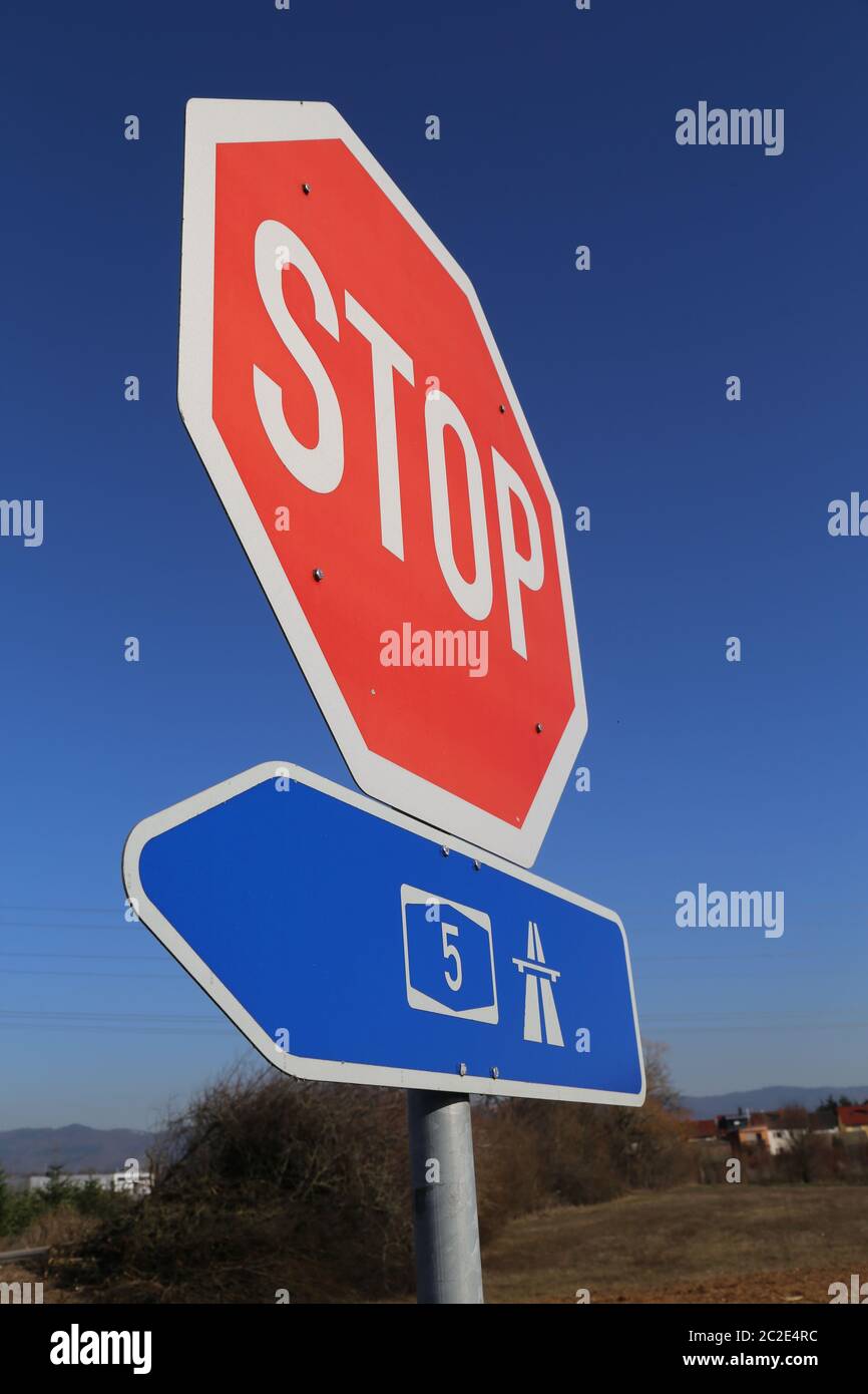 Highway stop sign hi-res stock photography and images - Alamy