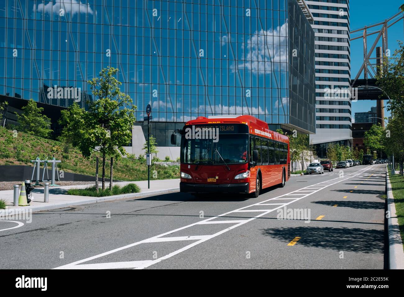 RIOC Bus on Roosevelt Island Stock Photo - Alamy